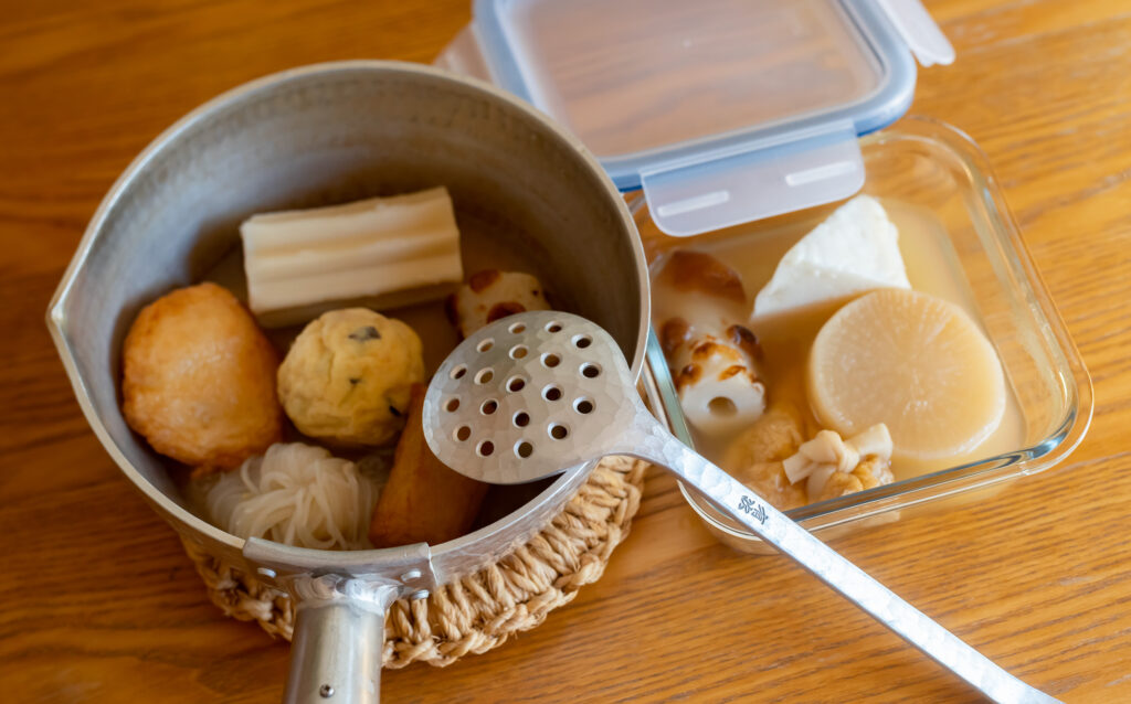 暴太郎戦隊ドンブラザーズのおでんを楽しむ - 東京おでんだね