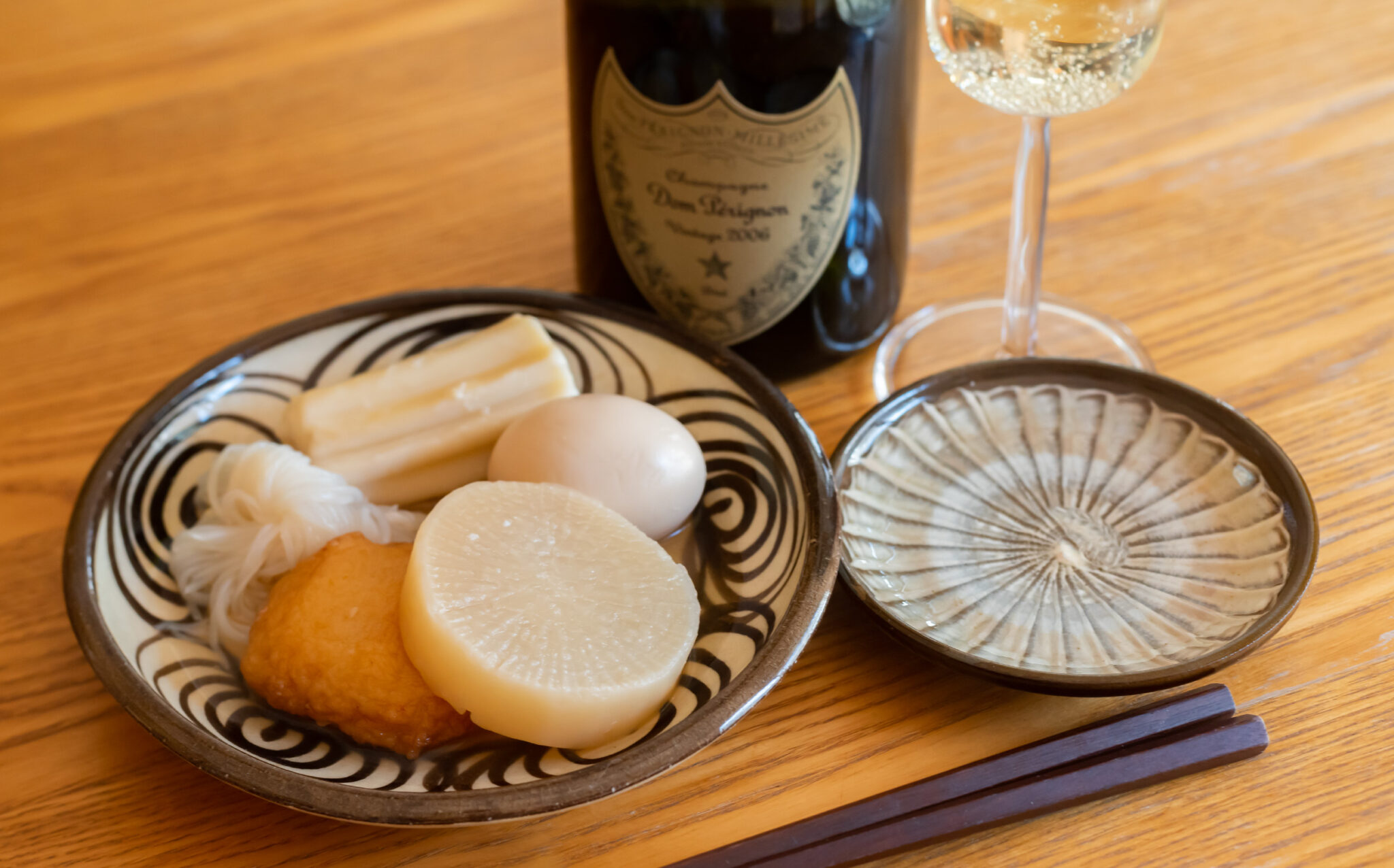 暴太郎戦隊ドンブラザーズのおでんを楽しむ - 東京おでんだね